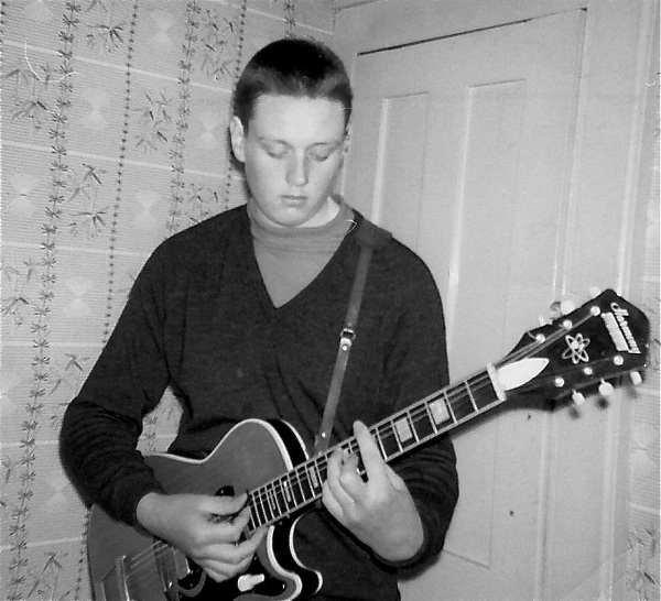 Top Topham was just 15 when he started in The Yardbirds – Rock History